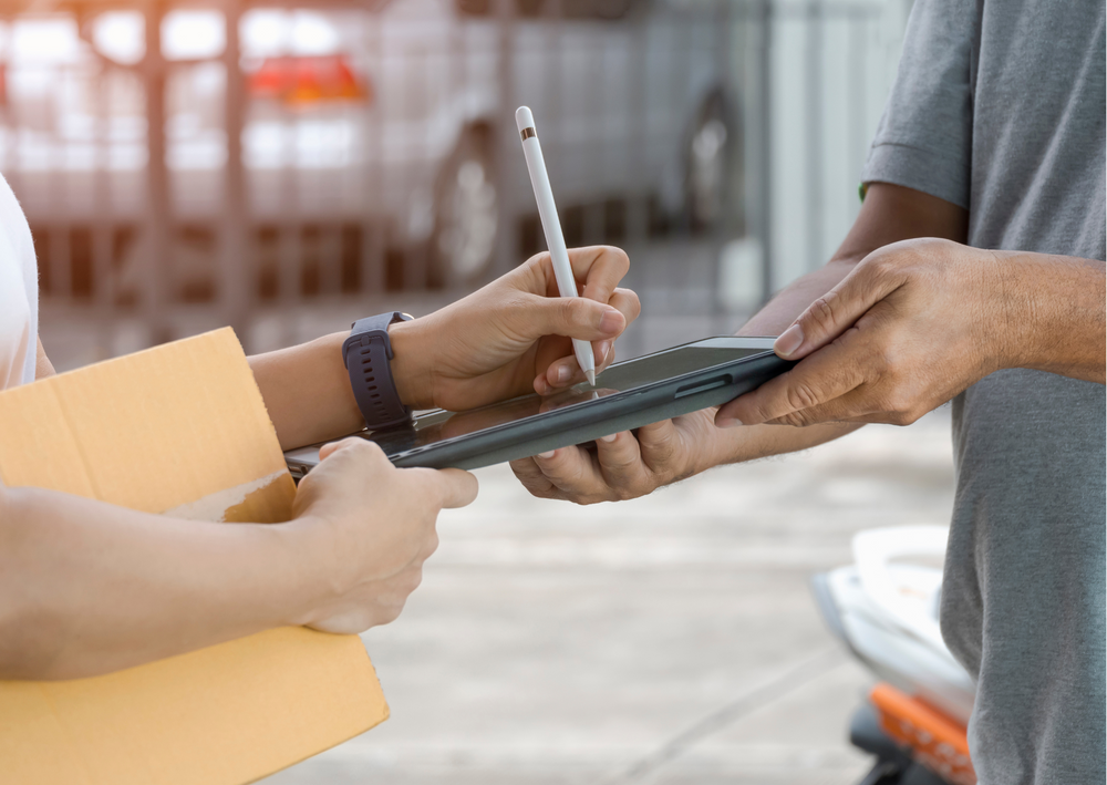 On Behalf vs. In Behalfの意味、違い、例